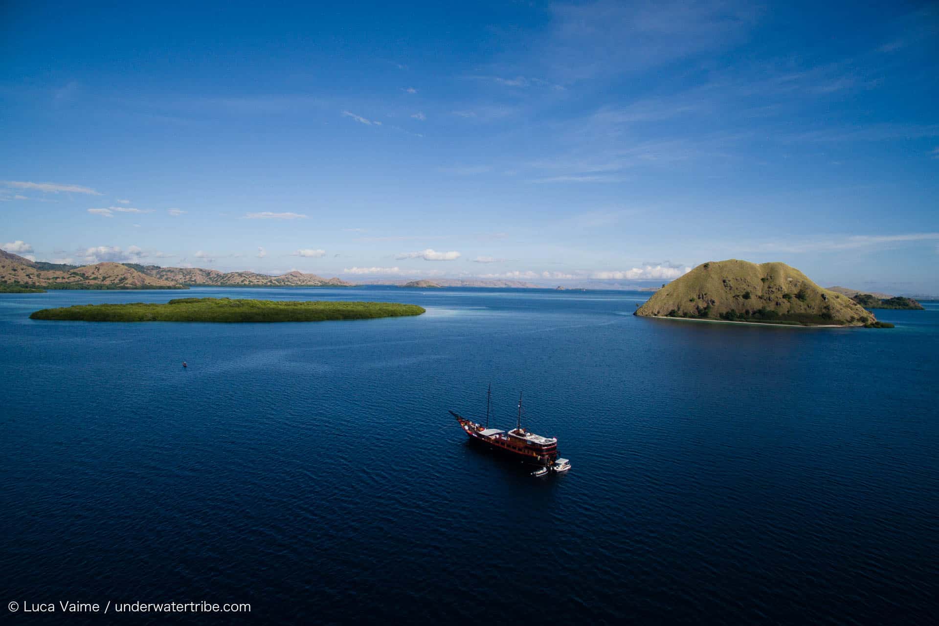 Liveaboard Trips - Underwater Tribe